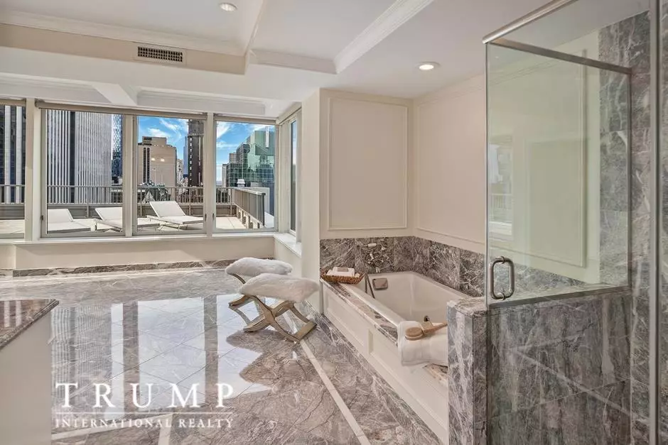 No 10 Joer um Maart schéngt dem Donald Trump säi Vertrauen $ 35M op luxuriéise Penthouse ze verdéngen 19075_6