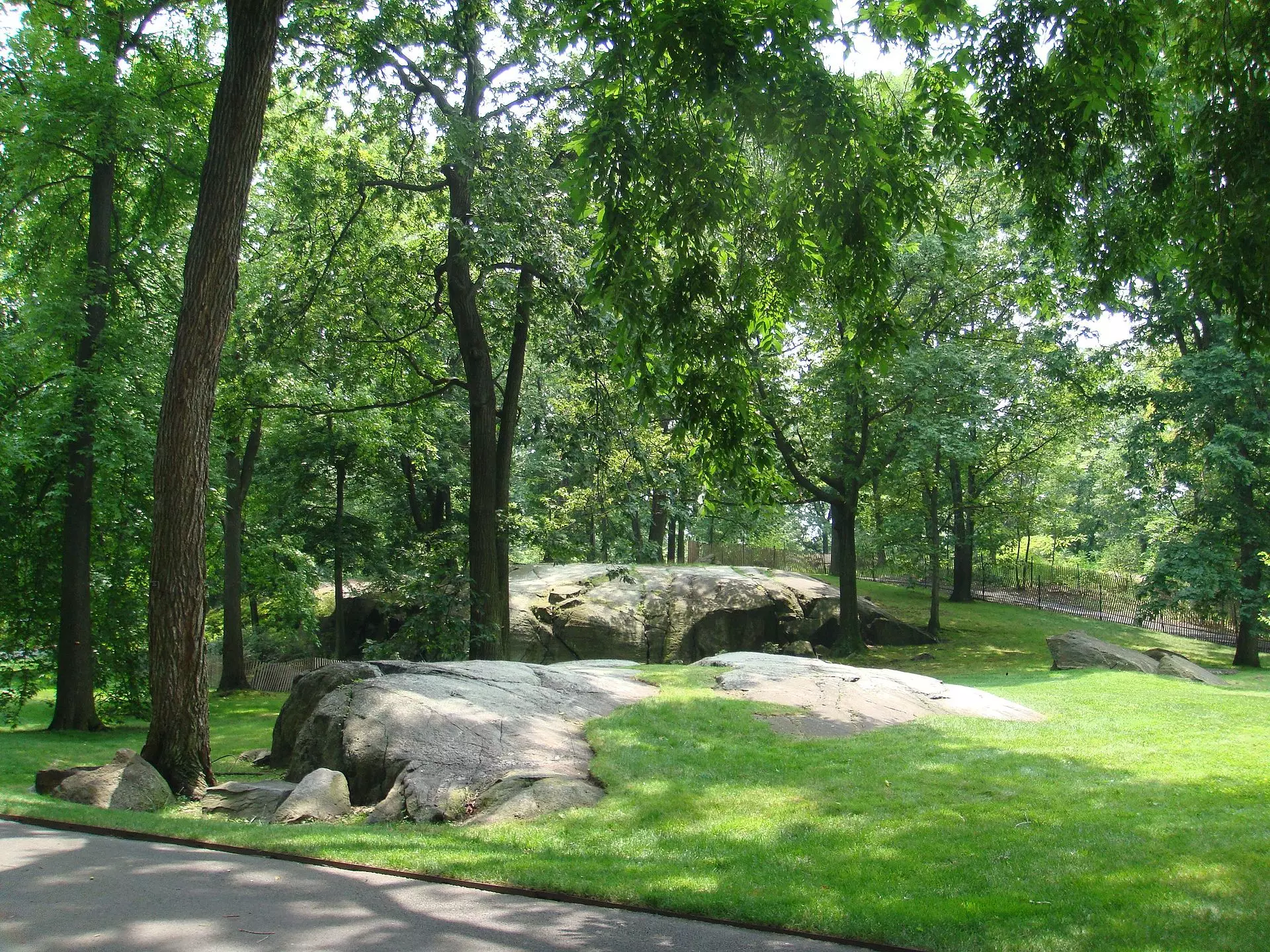 沿著布朗克斯公園申請 50 個經濟實惠的單位，每月 734 美元起 19252_2
