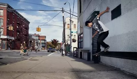 The Urban Lens : Fernando Paz met un skateboard entre les mains de New-Yorkais distants 19293_2