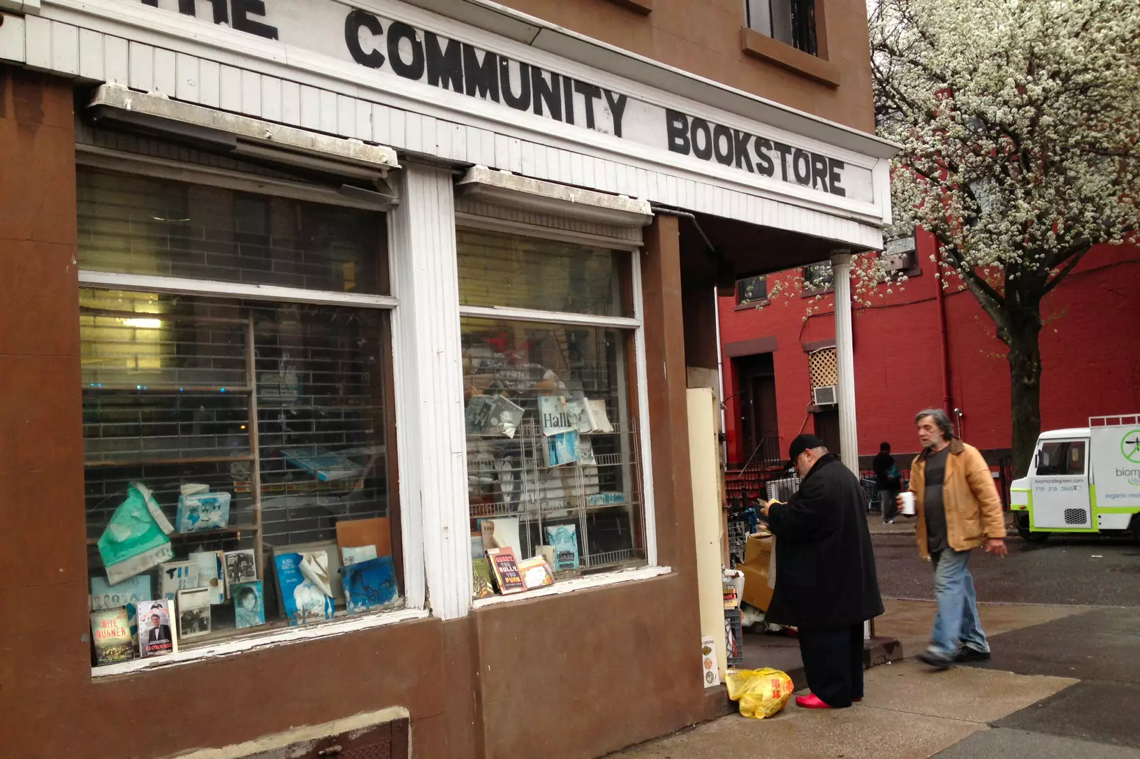 общественный книжный магазин на корт-стрит бруклин