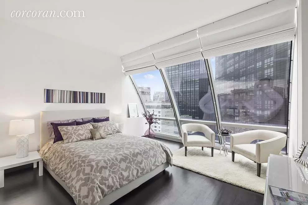 摩天大楼拱形玻璃墙下的 One57 公寓要价 1394 万美元 19628_1