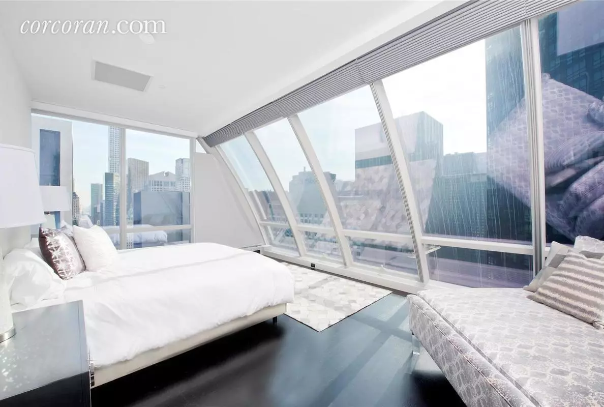 El apartamento One57 debajo de las paredes de vidrio arqueado del rascacielos pide $ 13.94M 19628_7