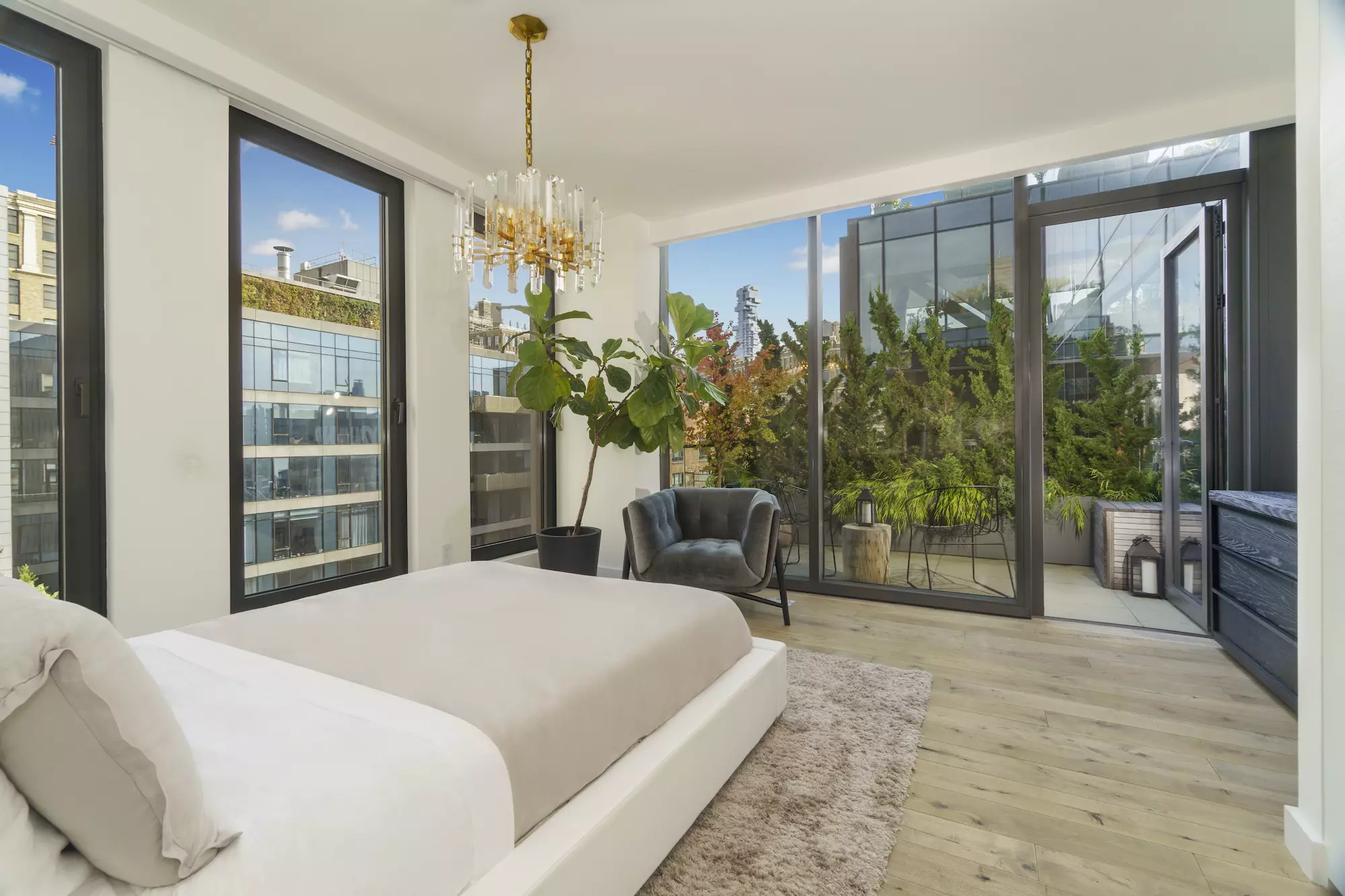 Ovaj penthouse Soho vrijedan 8,975 milijuna dolara privatno je vrtno utočište s hidromasažnom kadom i vanjskom kuhinjom 1999_4