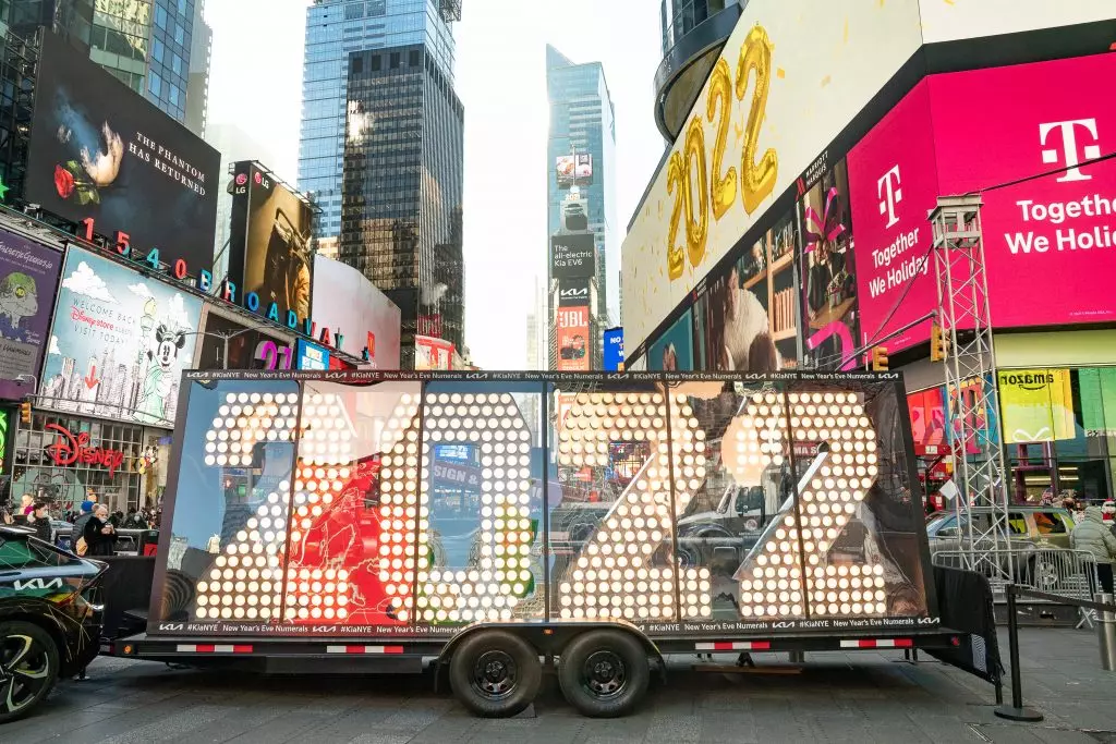 Números '2022' chegam à Times Square após viagem pelo país 2071_1
