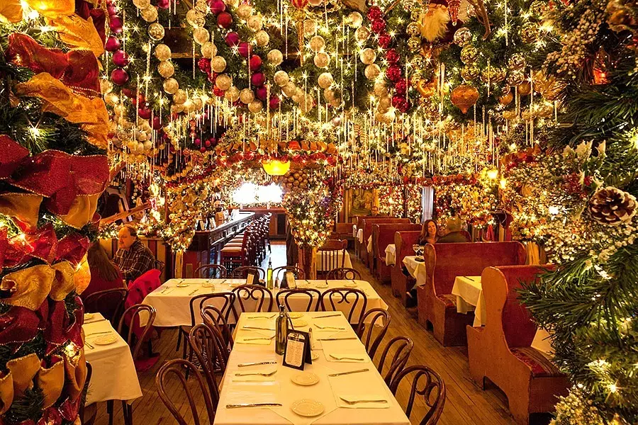 The Urban Lens: În țara minunilor de Crăciun care este restaurantul german Rolf 20793_1