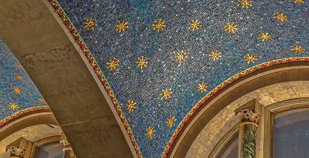 5a. Torre de Williamsburgh Savings Bank, detalle de mosaico azul do teito. Foto: Larry Lederman, NYSID