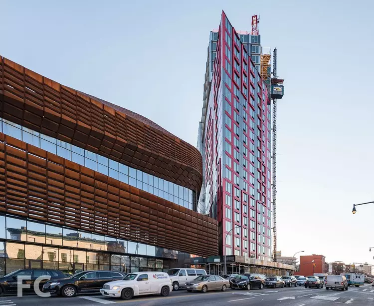 Pengembang menara prefab tertinggi di dunia di Brooklyn keluar dari bisnis modular