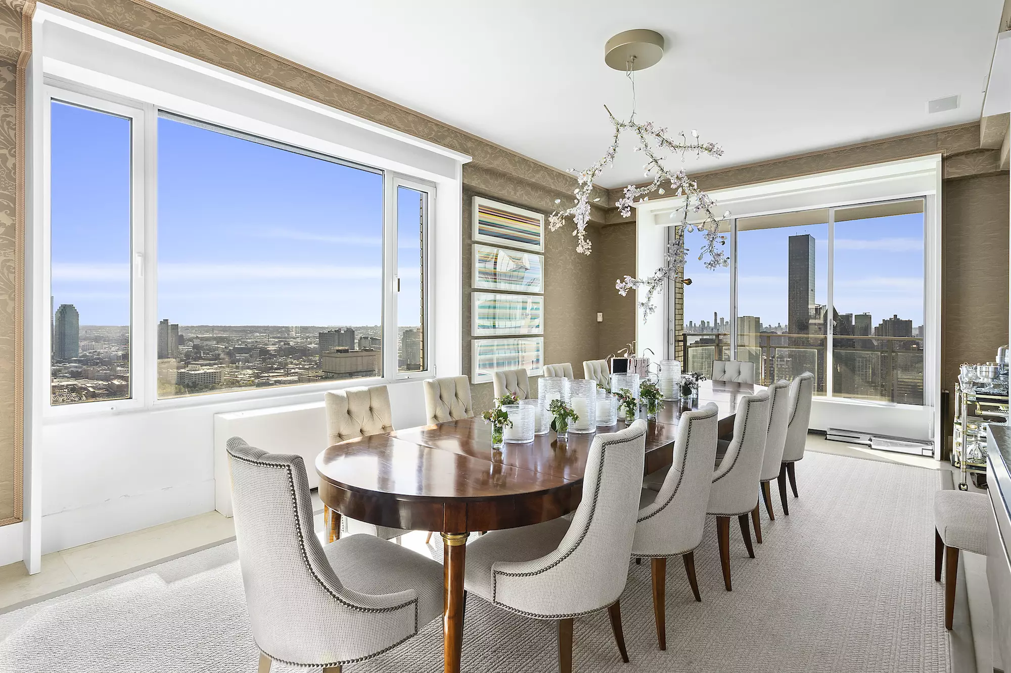 Penthouse v vrednosti 5 milijonov dolarjev je klasika na Manhattnu s 360-stopinjskim razgledom in okroglimi terasami 2170_7