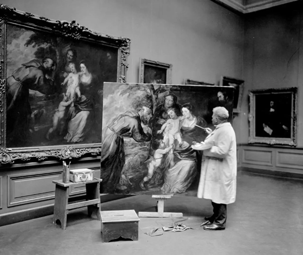 Conoció el programa de copista del museo, copiando pinturas.