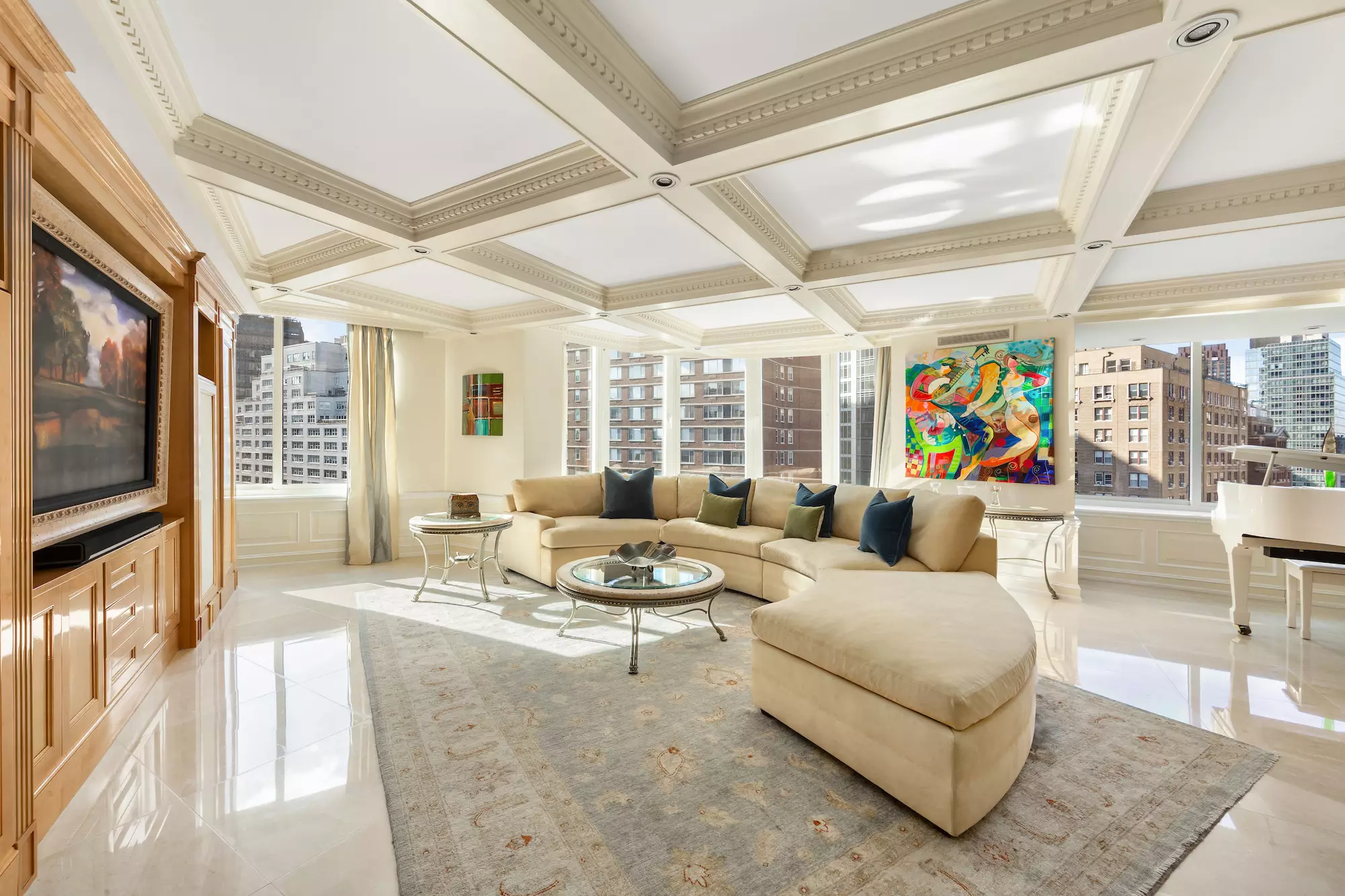 Foar $ 4.5M, in palatiale fjouwer-sliepkeamer yn prime Lincoln Square 2209_1