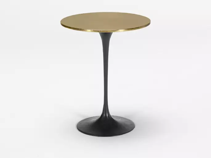 Vier Jahreszeiten Auktion Saarinen Tisch