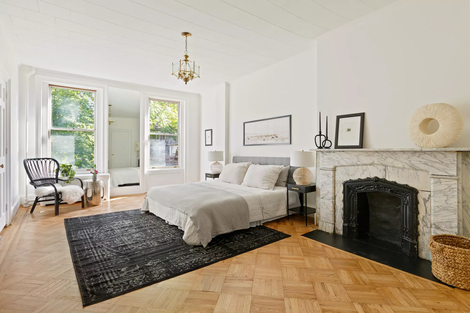 Le brownstone de Brooklyn Heights du XIXe siècle avec un espace de travail professionnel à domicile demande 5,5 millions de dollars 2297_7