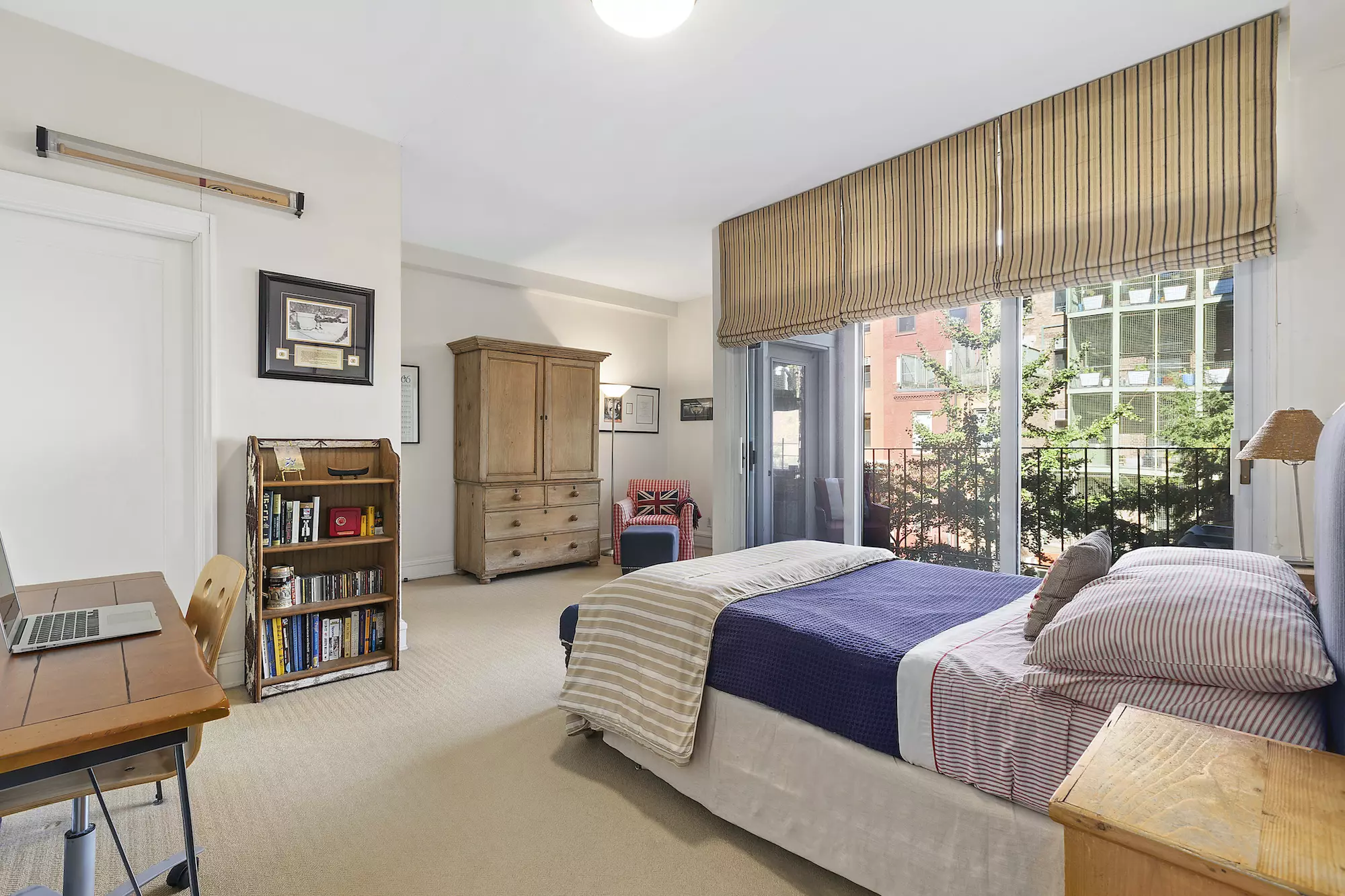 Selles ainulaadses Upper West Side'i elukohas, mille hind on 4,7 miljonit dollarit, ridaelamu koos mugavustega 2316_9