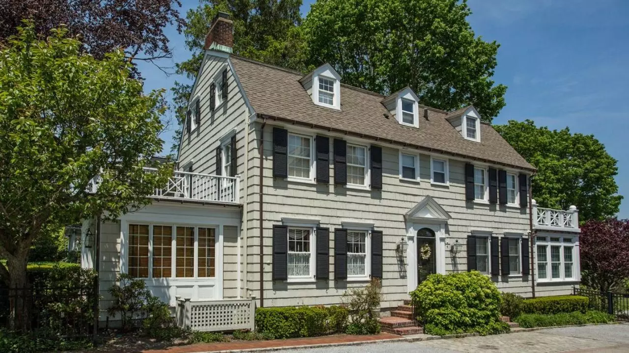 La casa de Long Island donde ocurrieron los asesinatos de 'Amityville Horror' pide $ 850,000 23393_1