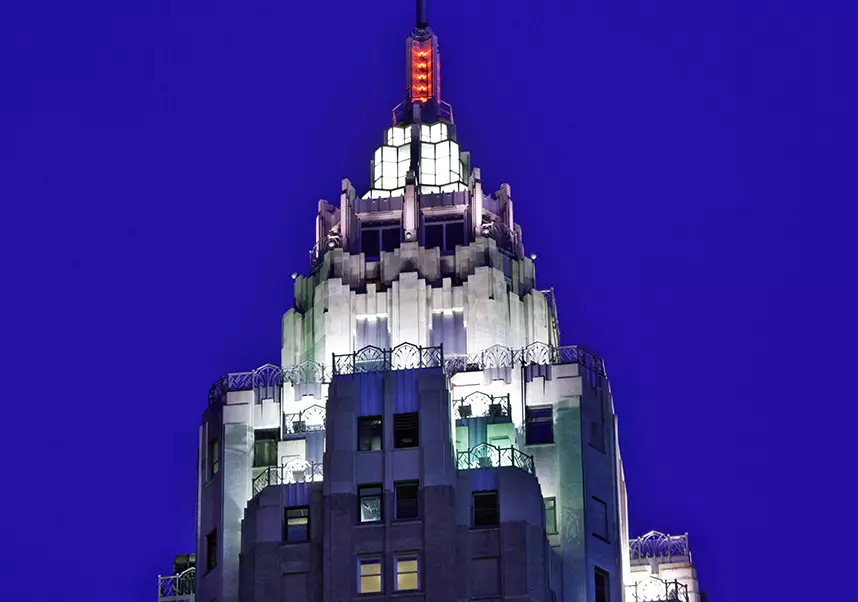 Ukuqashiswa Kwesifunda Sezezimali, i-art deco New York, 70 Pine Street, Rose Associates, AIG Building