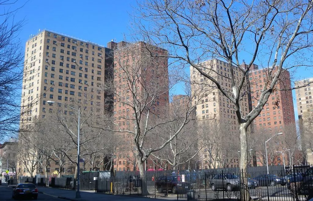 Бруклиндегі және Бронкстағы NYCHA-ның пайдаланылмаған жерінде 489 жаңа қолжетімді/қарт үйлер салынады