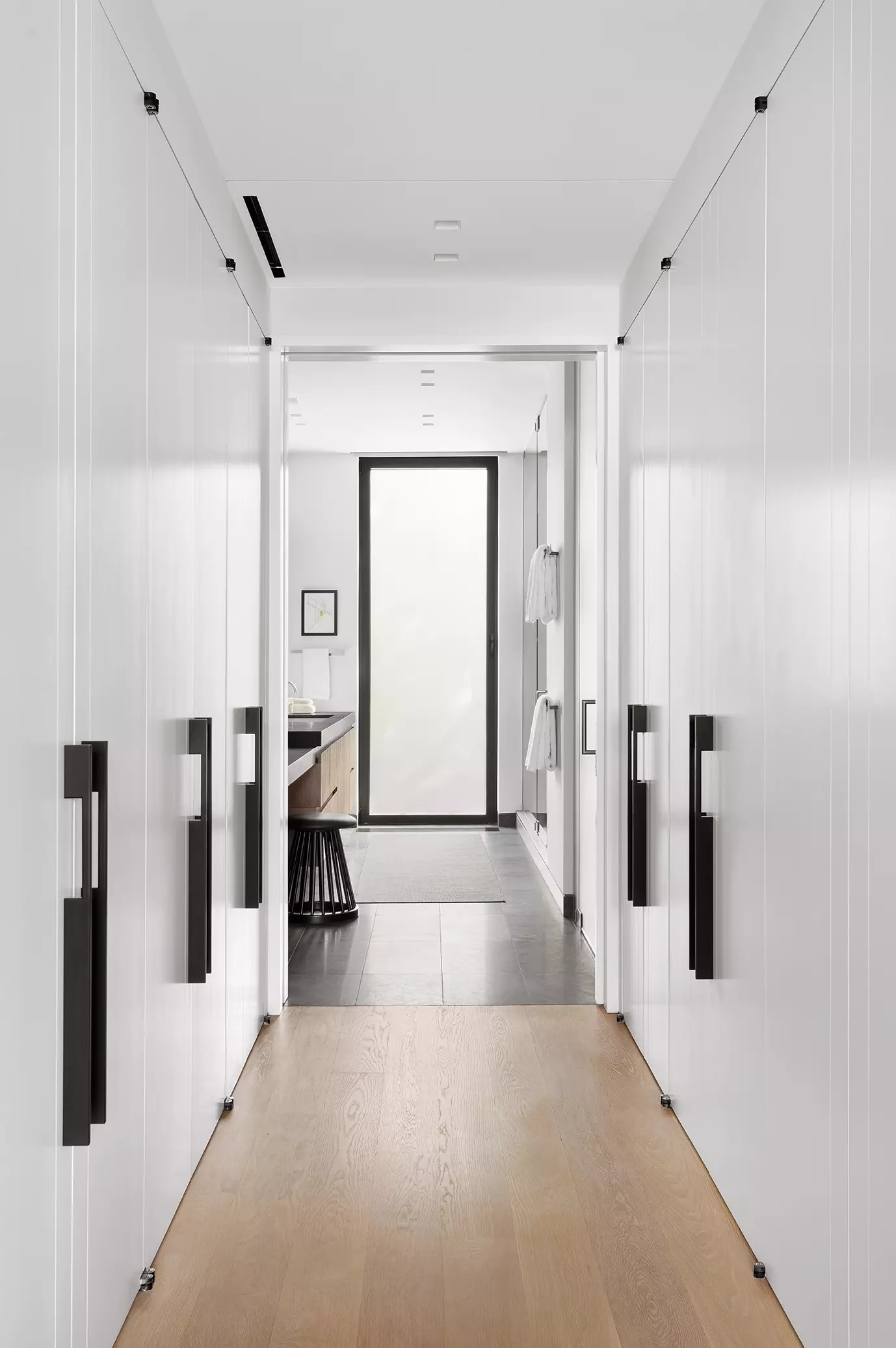 Коббл Хиллдагы 12,5 миллион долларлык дизайнер шәһәрчегендә лифтны түбәдәге кайнар ваннага алыгыз 2410_9