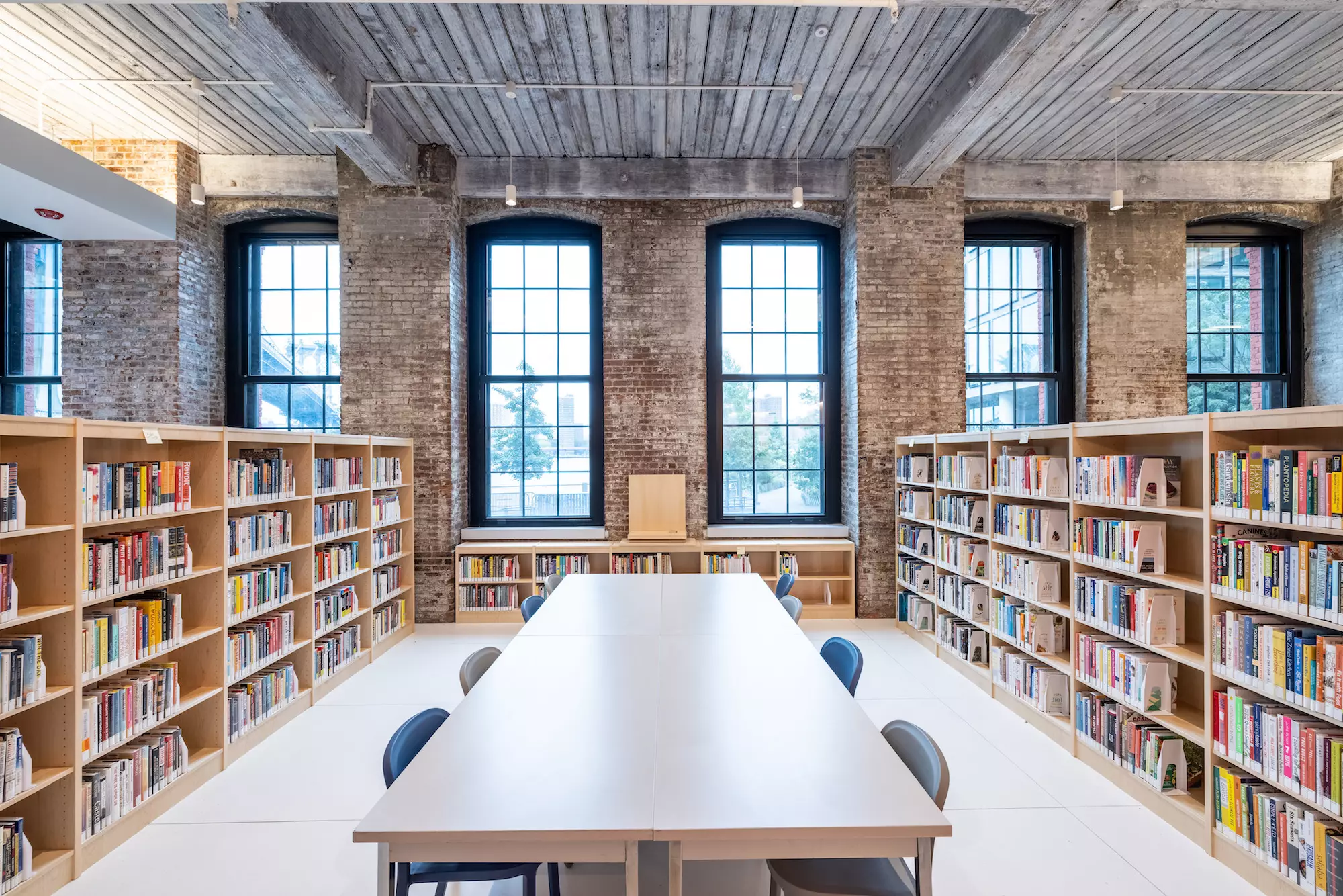کتابخانه عمومی بروکلین شعبه جدیدی را در زیر پل منهتن در دامبو افتتاح کرد 2446_5