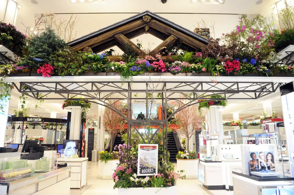 Macy's Flower Show, Macy's Herald Square, skulptura lulesh, ekspozita të dyqaneve tregtare