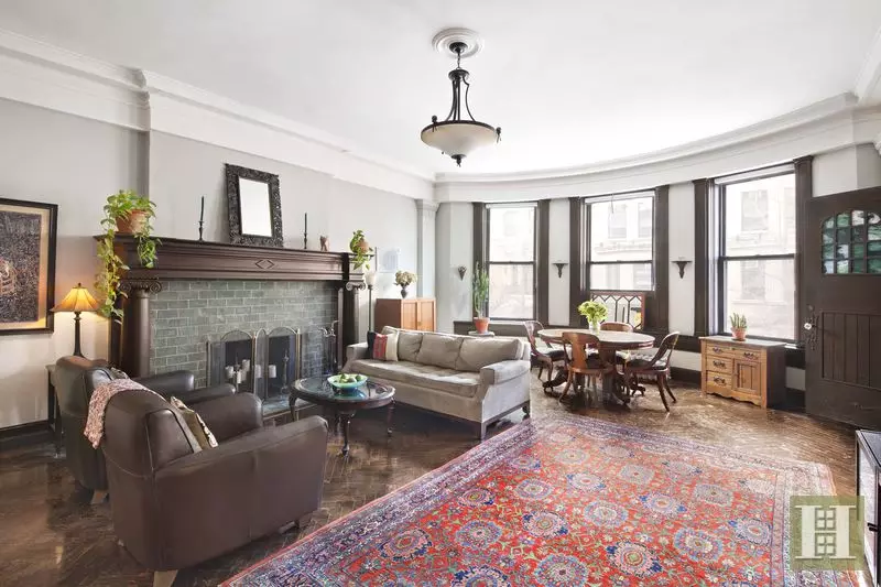 Cette coopérative de 925 000 $ de l'Upper West Side a des détails d'avant-guerre et des tableaux peints à la main 24534_1