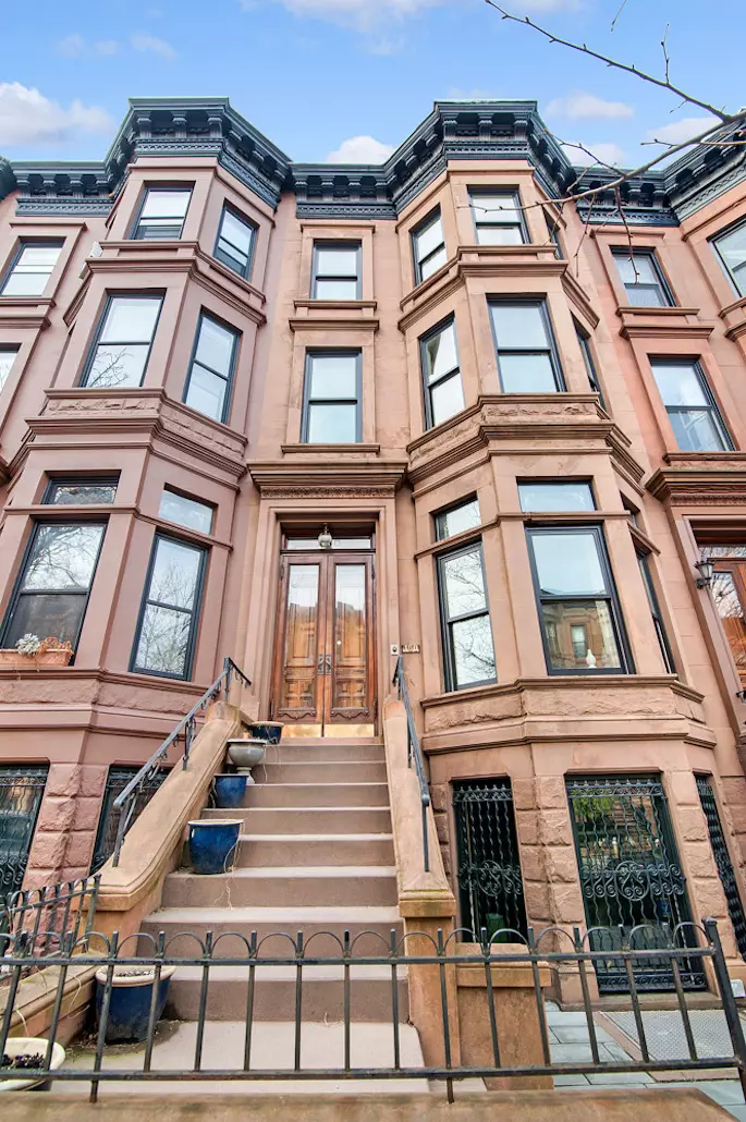 160 Saint Johns Place၊ Park Slope၊ Cool Listing၊ Townhouse၊ Brownstone၊ Brooklyn Brownstone ငှားရန်၊ Townhouse ငှားရန်၊ သမိုင်းဝင်အိမ်များ