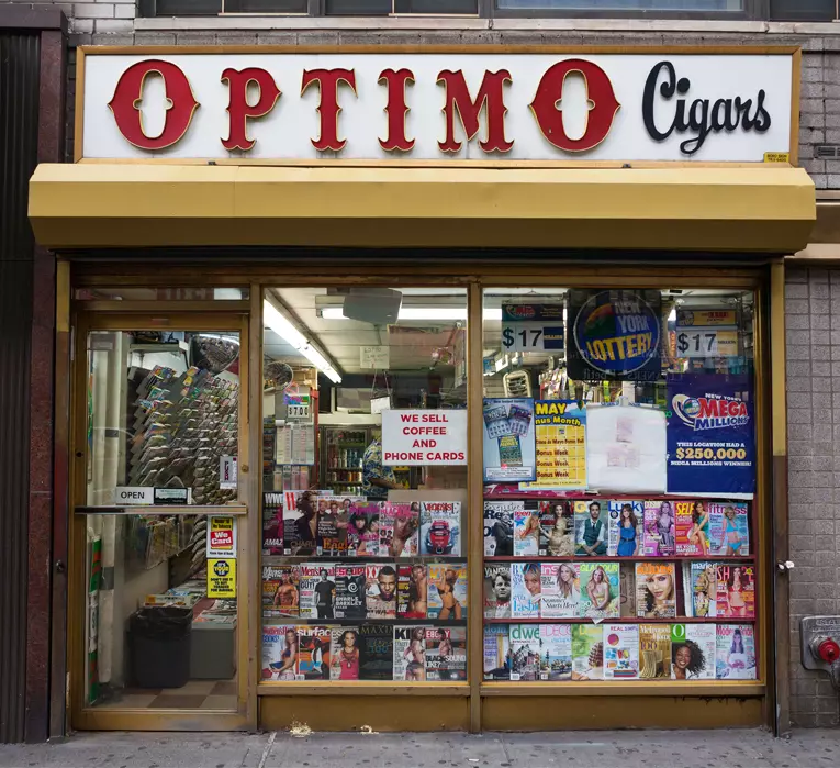 “Optimo Cigars”, artykmaçlyk alamatlary, Jeýms we Karla Mýurre, dükanlaryň ýitip gitmegi, NYC ejesi we poplar