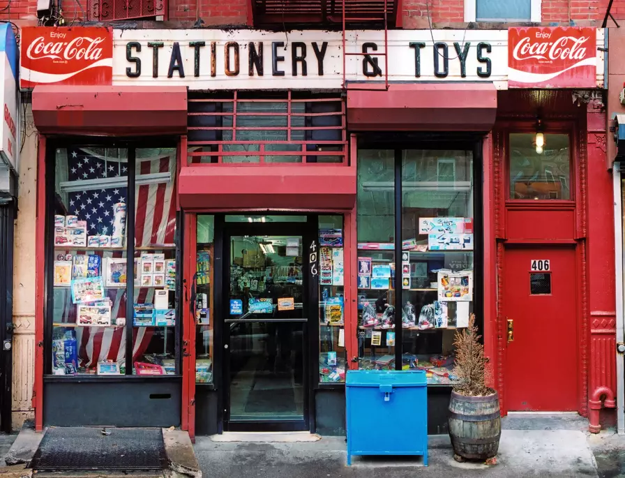 Jimmy's Stationary, Privilege Signs, James y Karla Murray, escaparates que desaparecen, mamá y papá de Nueva York