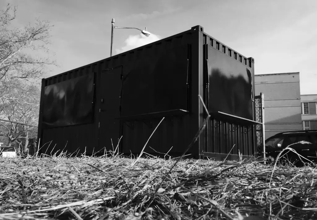 The Lot Radio, François Vaxelaire, stazione radio di Brooklyn, radio indipendente, radio container