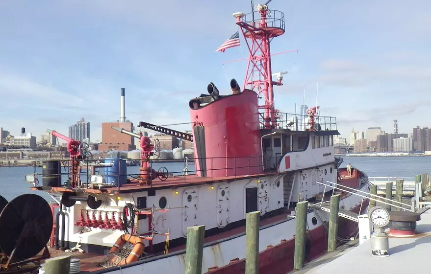 Grad prodaje na dražbi 62 godine star vatrogasni brod za samo 510 dolara 25026_1