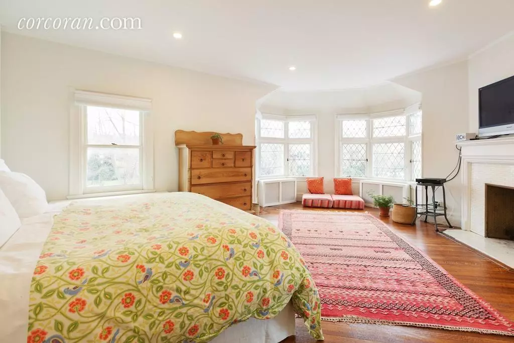 112 Marlborough Road, master bedroom, Victoria, ditmas park