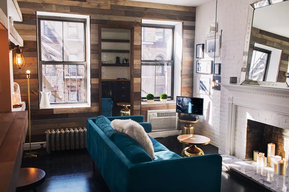 $685K Chelsea Micro Apartment ကို နေရာနှင့် ဒီဇိုင်းကို အမြင့်ဆုံးဖြစ်အောင် ပြုပြင်မွမ်းမံထားပါသည်။ 25152_1