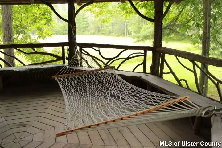 gazebo, 106 කඳු ලෝරල් පටුමග, catskills. hammock