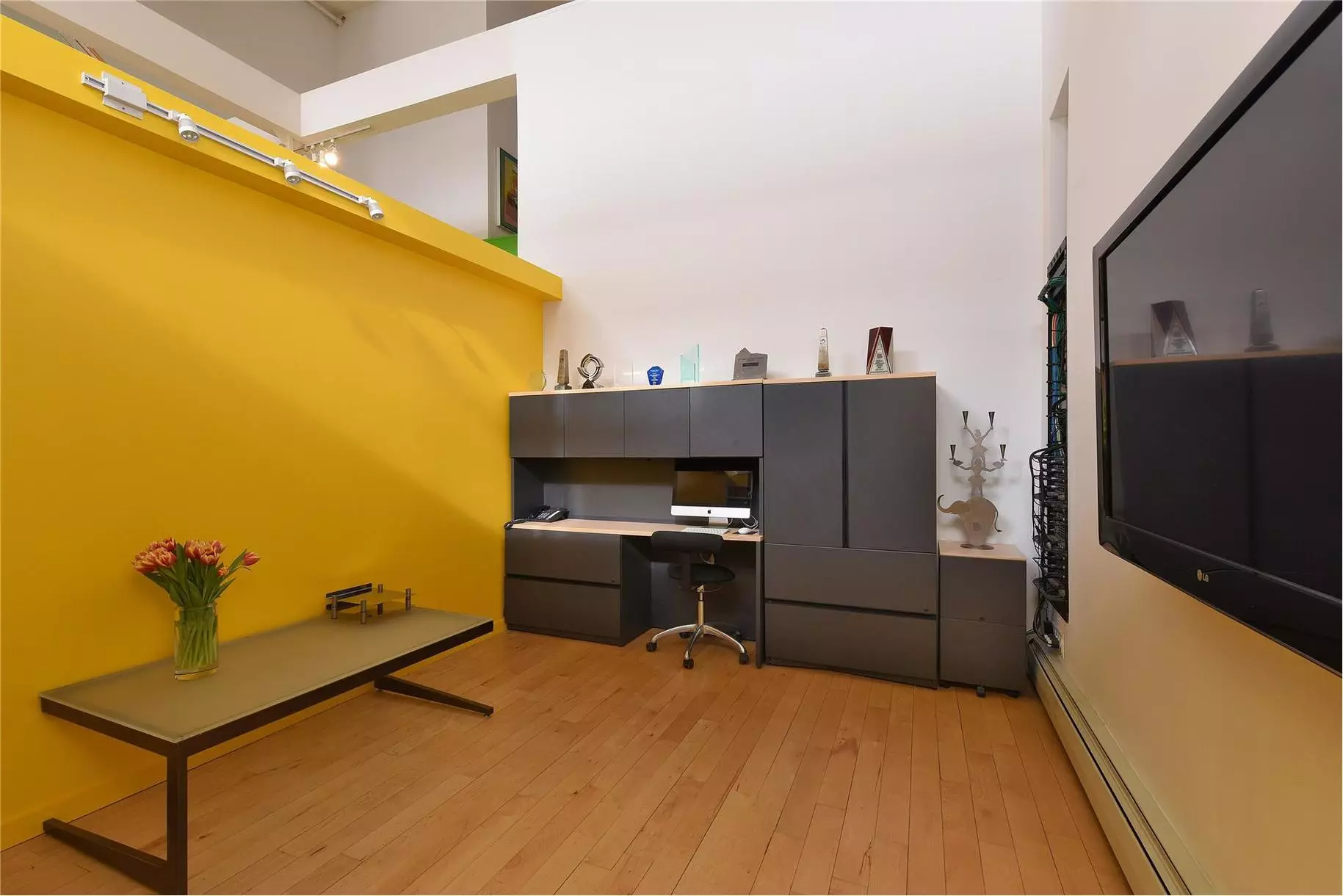 535 Dean Street، Newswalk، Prospect Heights، Theo Kalomirakis، Father of Home Theatre، Brooklyn Loft for sale، Cool Listings، Duplex،