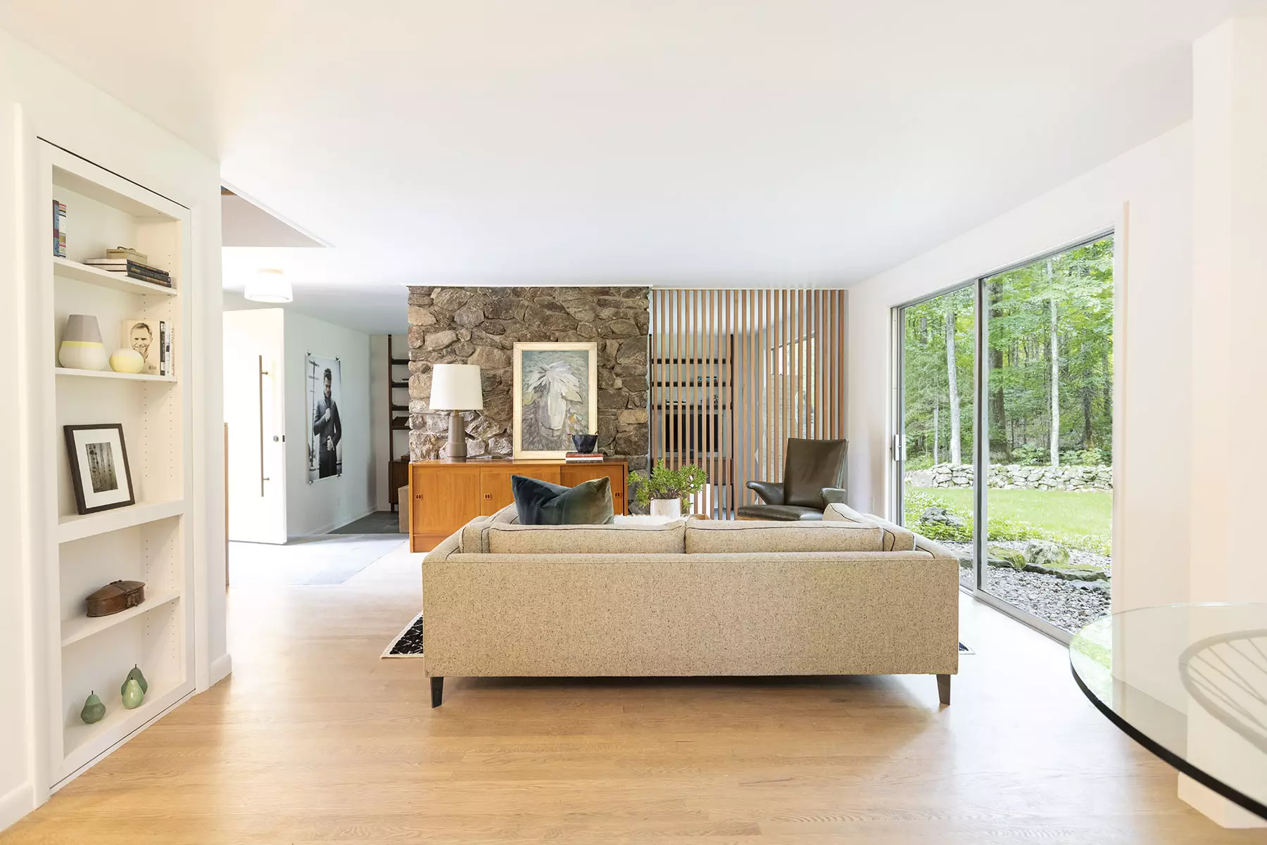 Por 829.000 dólares, esta 'Deck House' de Connecticut é unha xoia intacta do boom prefabricado dos anos 60. 2525_3