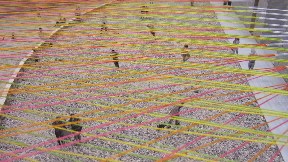 ایسکوبیڈو سولیز اسٹوڈیو کا وائلڈ 'بُنے' ڈیزائن MoMA PS1 کے سمر صحن کو بھر دے گا 25295_1