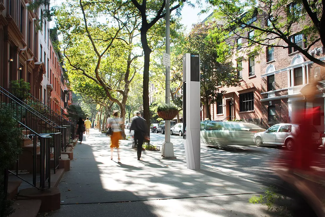 Šiandien pristatyti pirmieji miesto „LinkNYC Wi-Fi“ kioskai! 25695_1