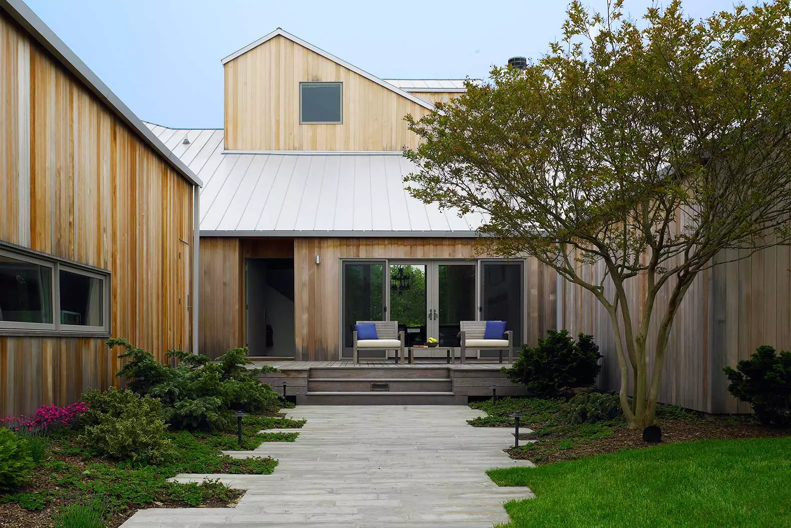 CCS Architecture, fafie fafie, Bridgehampton Residence, The Hamptons, multigenerational home, indoor/outdoor living, fog laupapa, fa'ato'a faitoto'a, 'ai al fresco, Cass Calder Smith fa'avae, fale fa'aonaponei, fa'alautele fale, toe fa'afouga fale