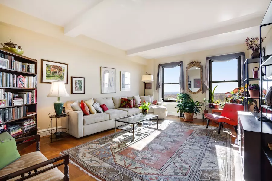 Ilinunuliwa kwa $7,600 Tu katika miaka ya '70, Prospect Heights Co-op Inarudi Miaka 43 Baadaye kwa $2.15M 26236_1