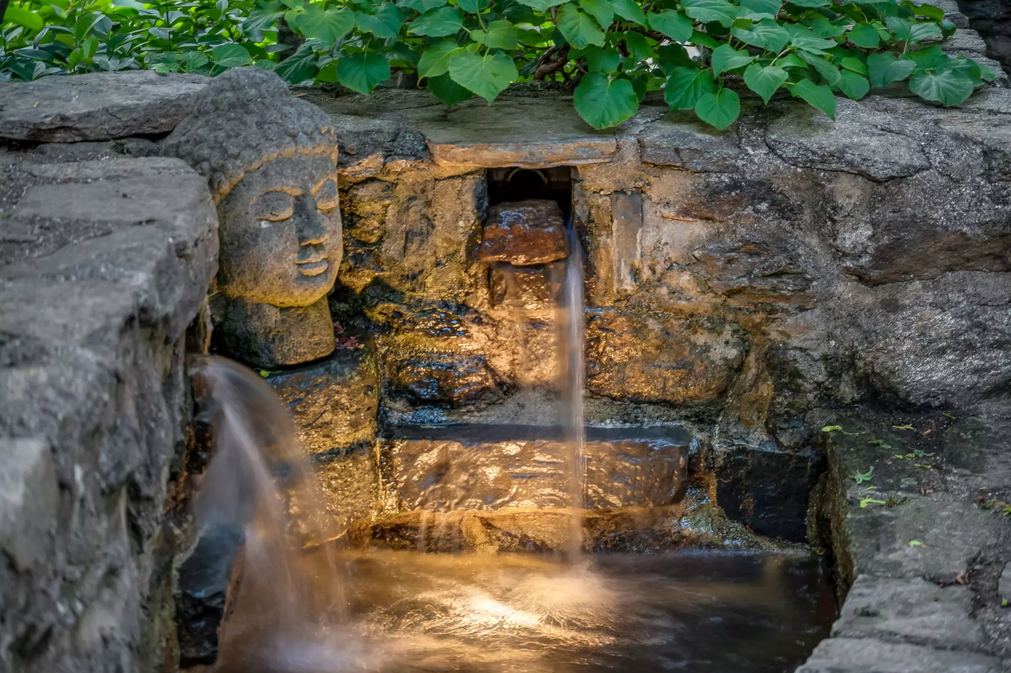 Цей 100-річний особняк в Бронксвіллі має чарівні сади та величні тюдорівські інтер’єри, які просять 8,5 мільйонів доларів 2625_22