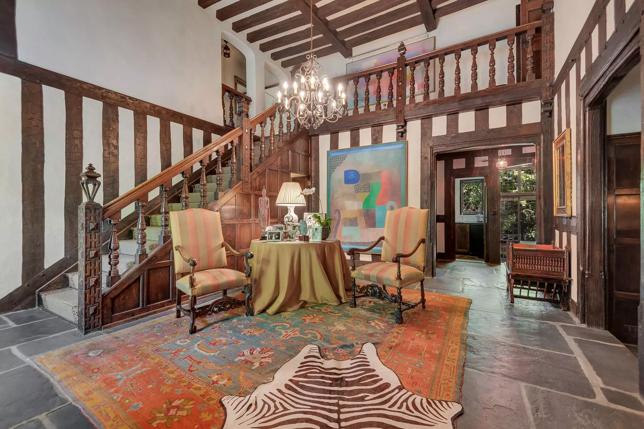Con un precio de $ 8.5 millones, esta mansión de Bronxville de 100 años tiene jardines mágicos y grandes interiores estilo Tudor 2625_6
