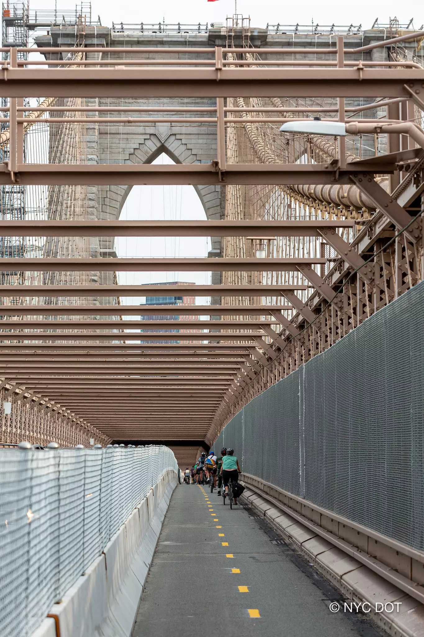 De Brooklyn Bridge-fytsbaan is einlings iepen 2644_2