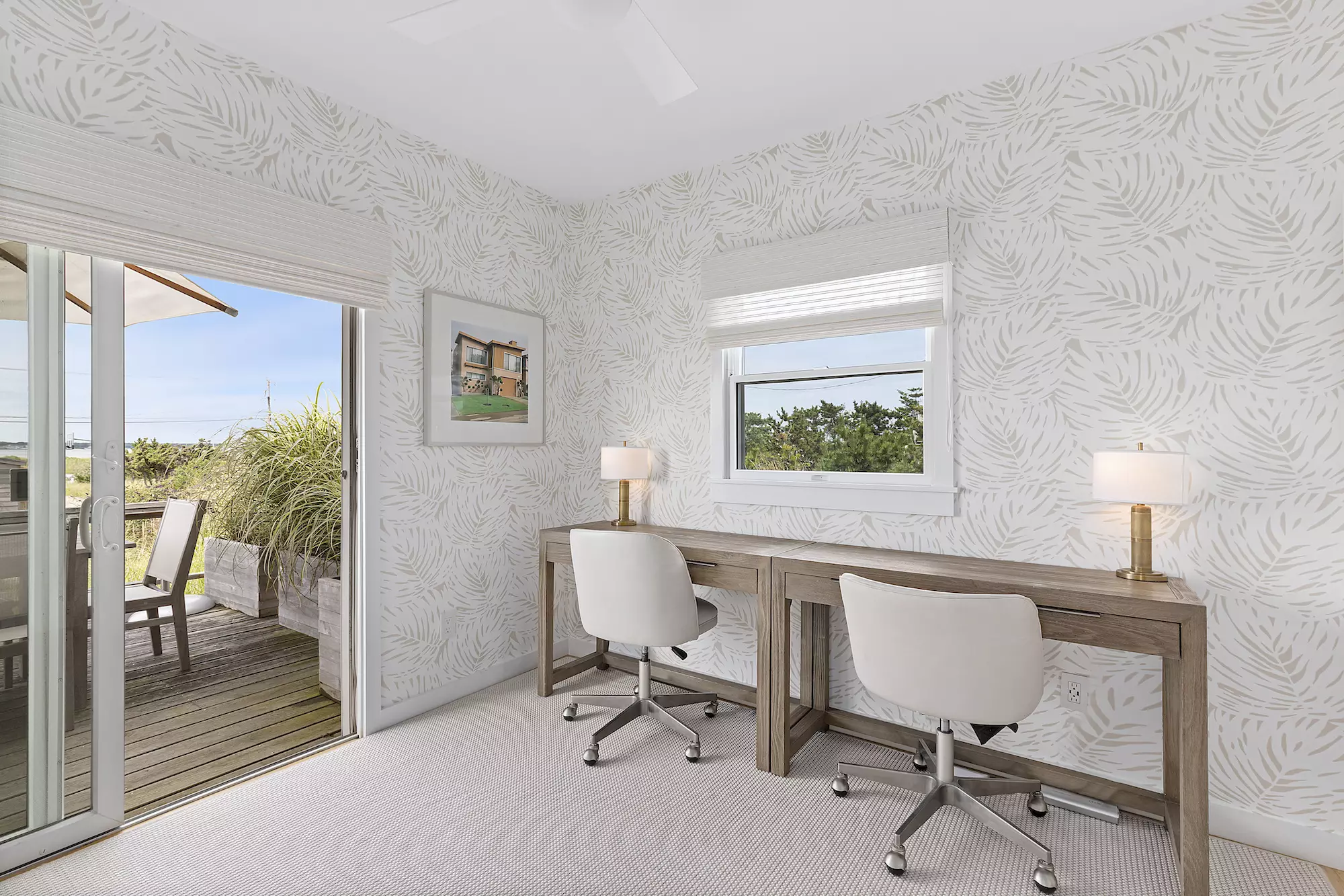 Per $ 5,75 milioni, possiedi due cottage sulla spiaggia di Hamptons con accesso privato alla spiaggia 2662_5