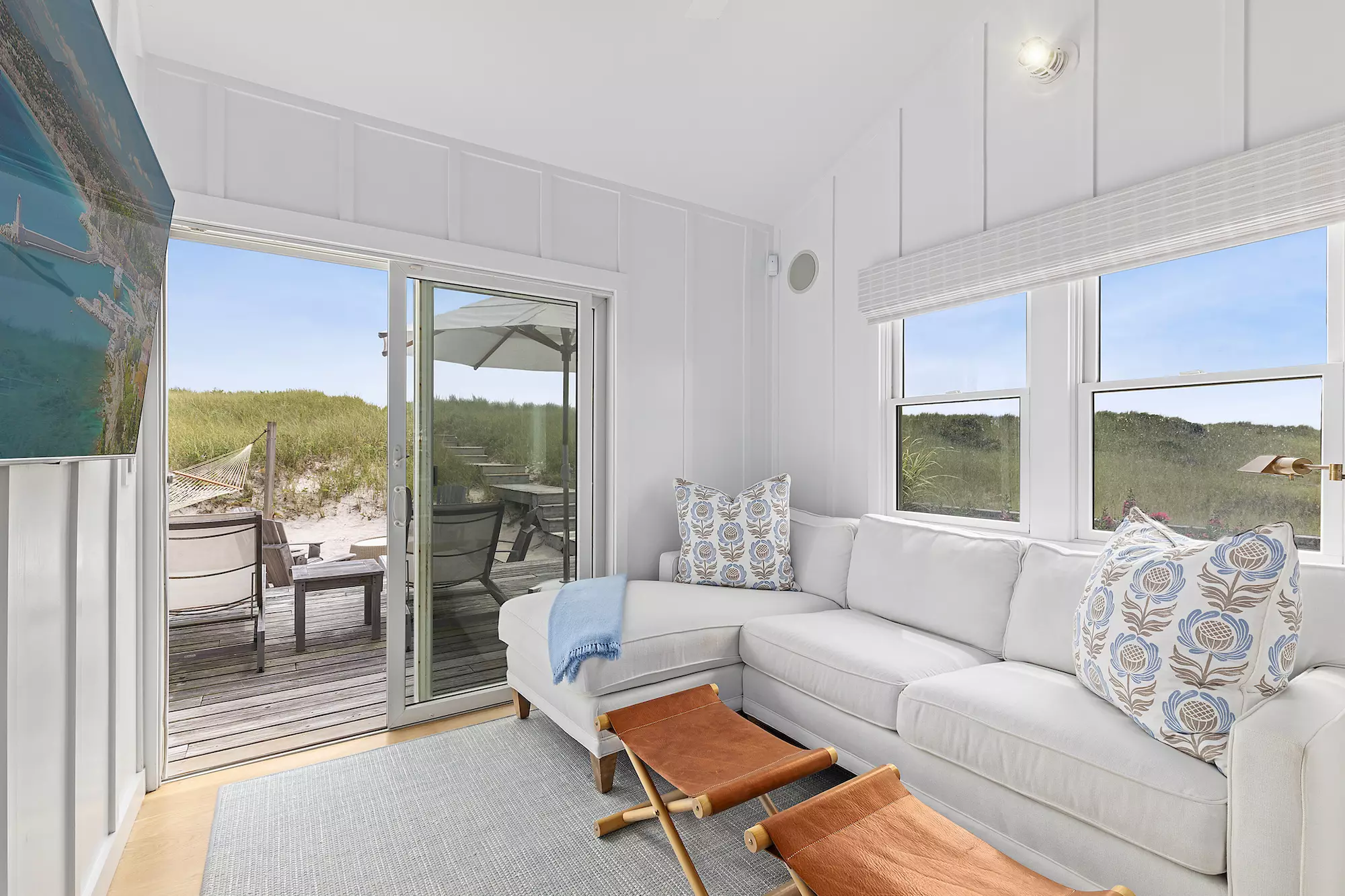 Per $ 5,75 milioni, possiedi due cottage sulla spiaggia di Hamptons con accesso privato alla spiaggia 2662_8