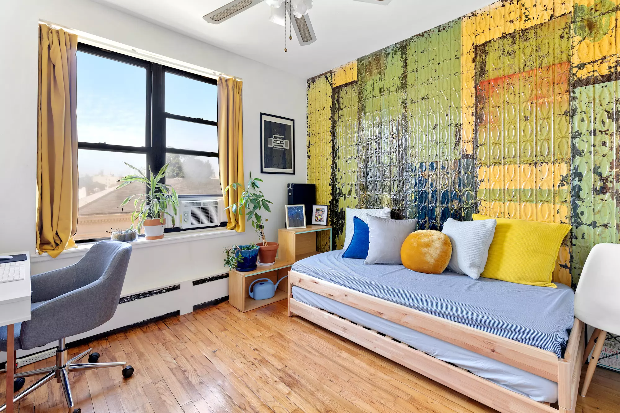 Այս երեք ննջասենյակ ունեցող Flatbush բնակարանը 570 հազար դոլար է, որը ժամանակակից գեղջուկ ընտանեկան պահոց է: 2672_7