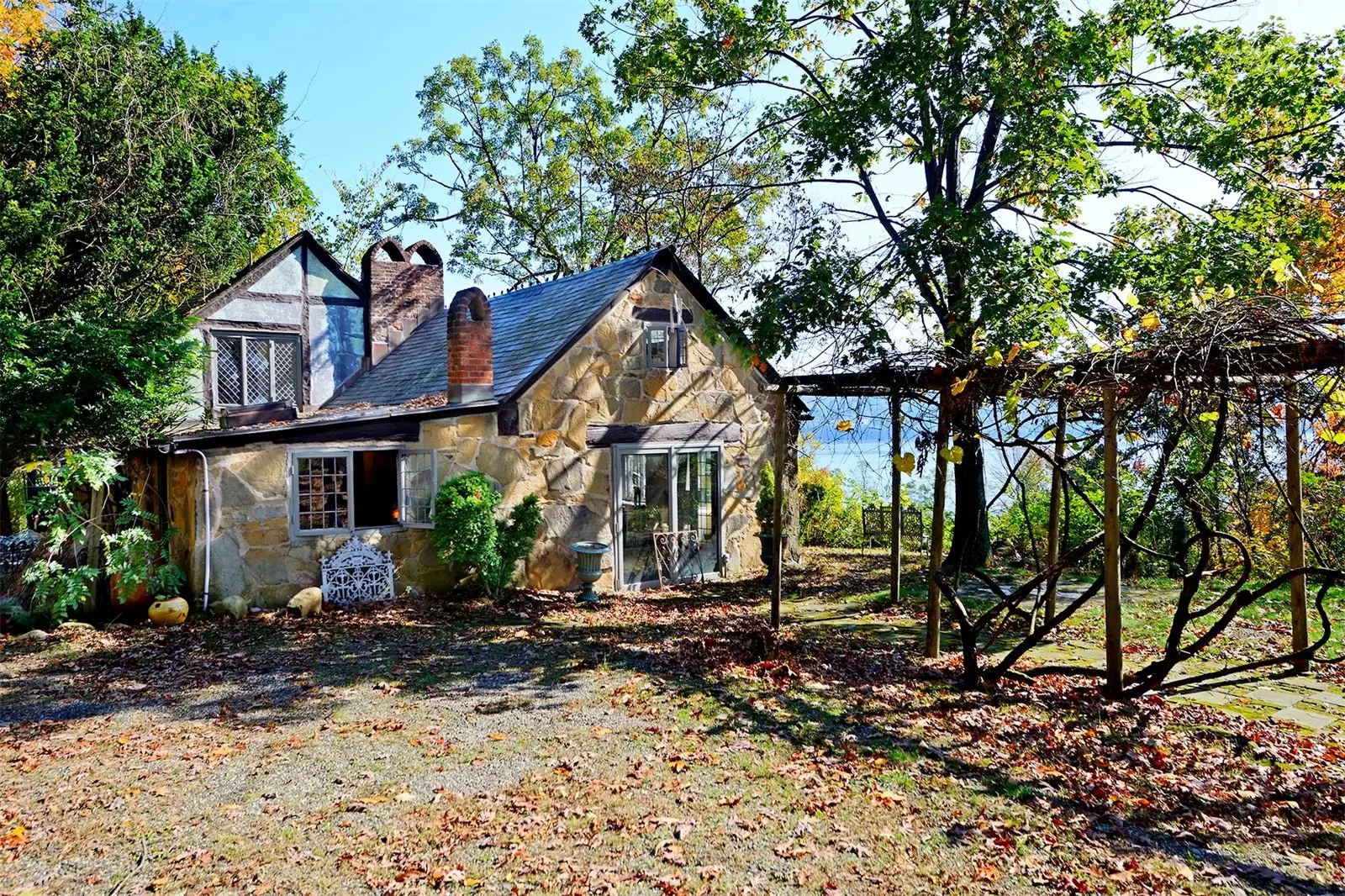 55 Woods Road、Snedens Landing、Palisades NY、House in the Woods、Orson Welles、John Steinbeck