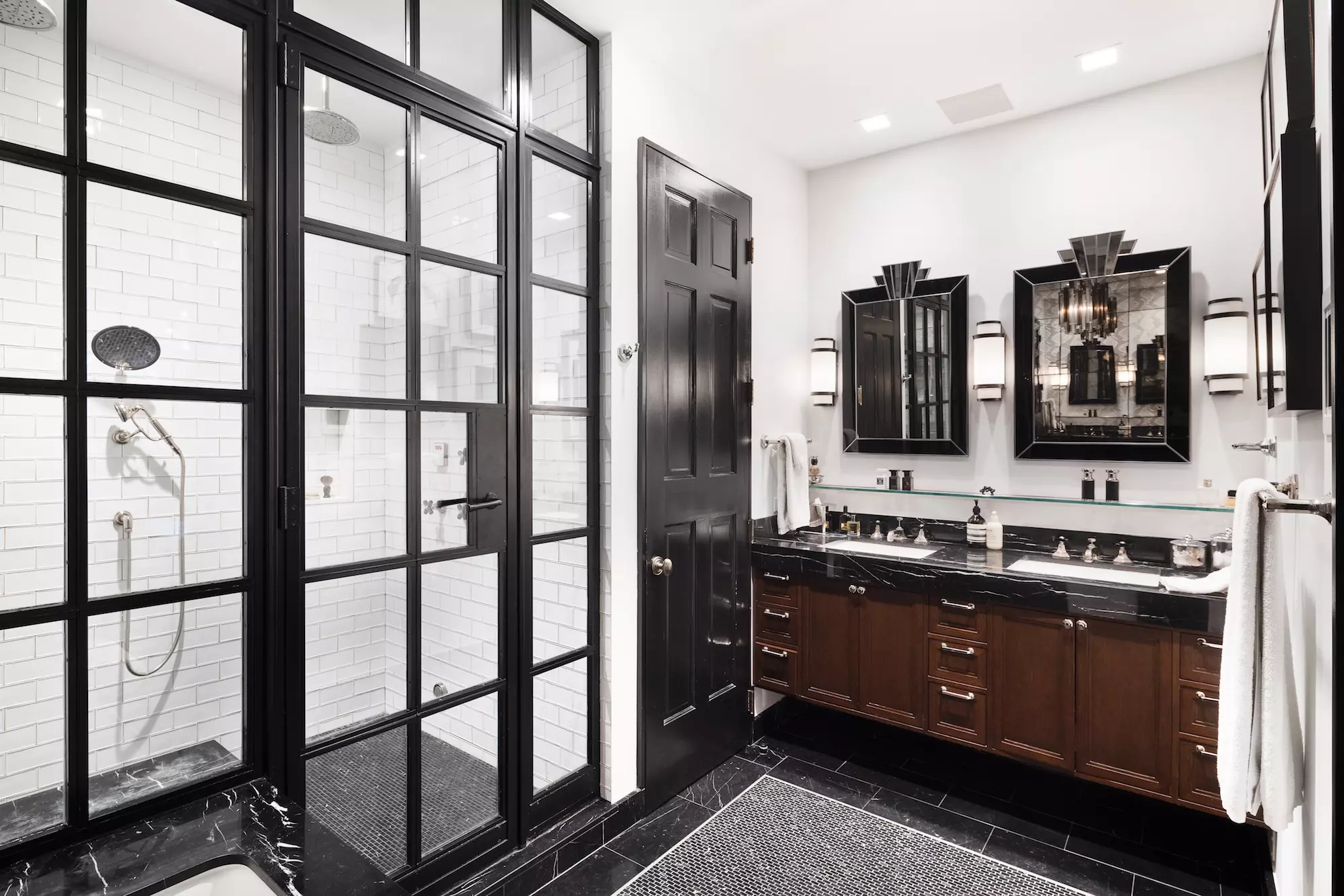 Neil Patrick Harris i David Burtka llisten la seva casa adossada de cinc pisos a Harlem per 7,3 milions de dòlars 2699_8