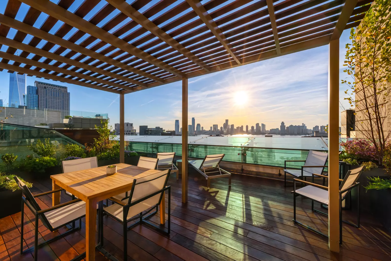 $ 10M Hudson Square penthouse heeft 1.650 vierkante meter aan terrassen met uitzicht op de rivier 2748_18