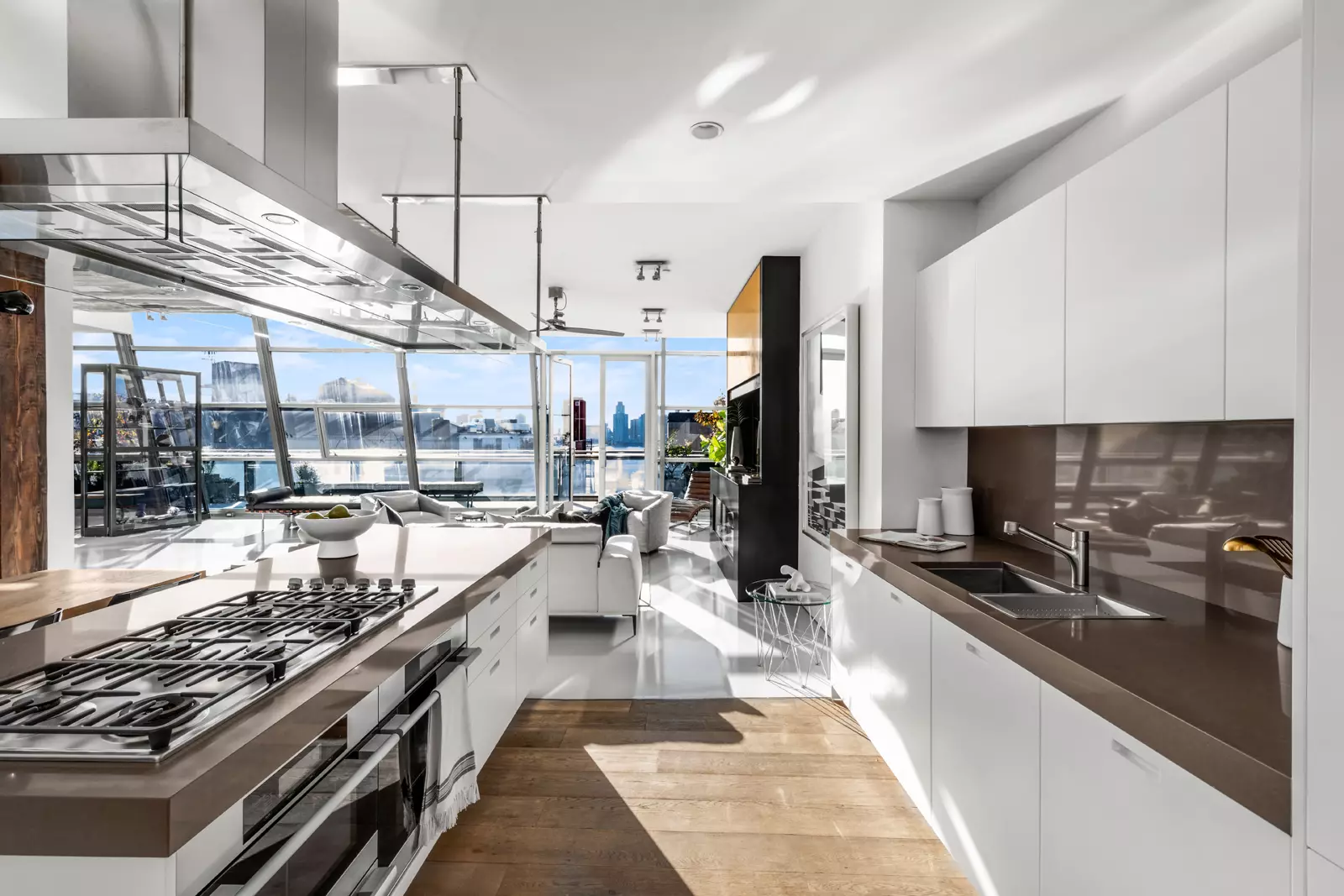 $ 10M Hudson Square penthouse heeft 1.650 vierkante meter aan terrassen met uitzicht op de rivier 2748_6