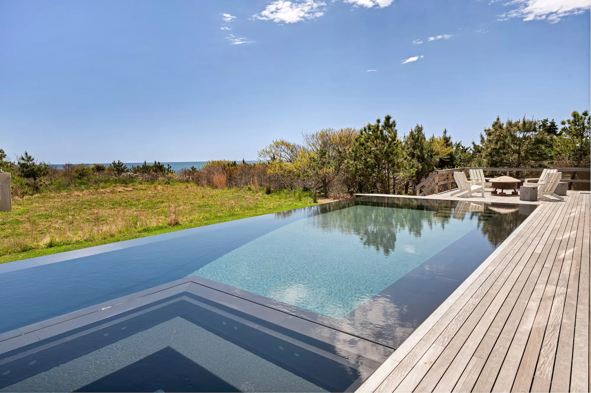 Per 24 milions de dòlars, aquesta mansió d'energia solar de Montauk té una piscina infinita davant de la platja i un estudi de ballet 2754_10