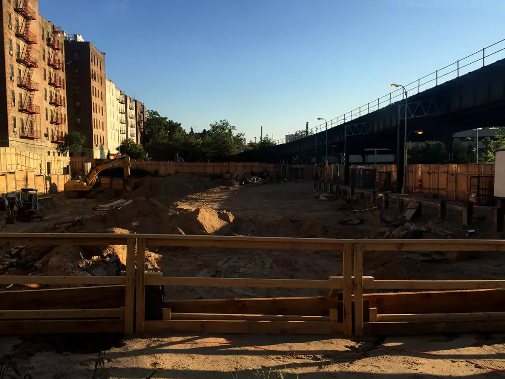 810 River Avenue, Yankee Stadium, South Bronx, Heritage Park, 161st Street, Bronx Development